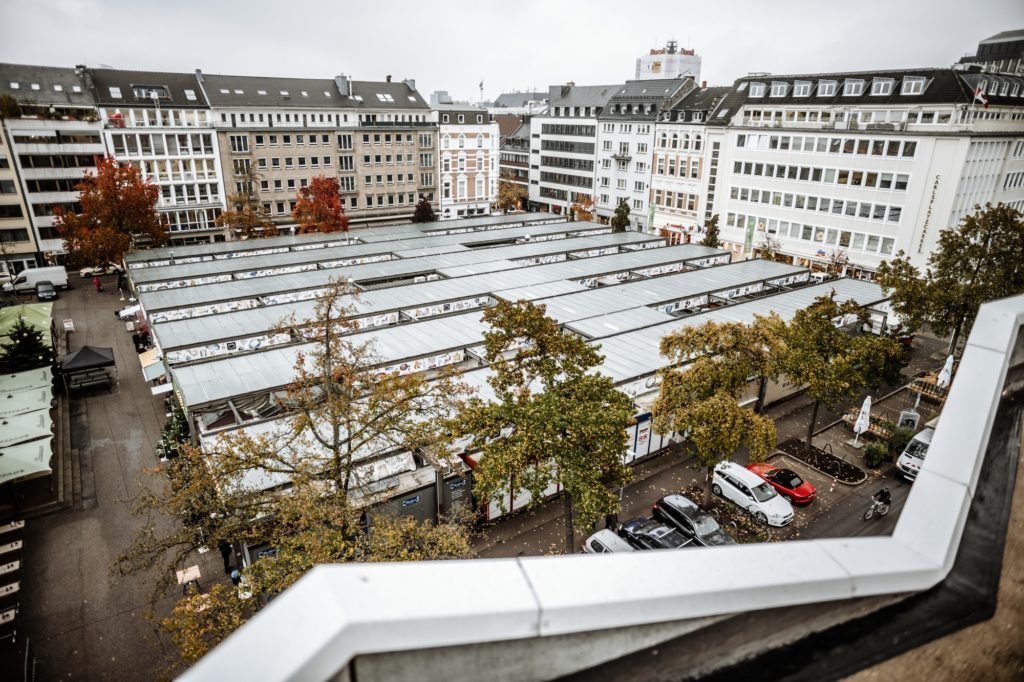 Carlsplatz: Langes Feiern, wildes Pinkeln