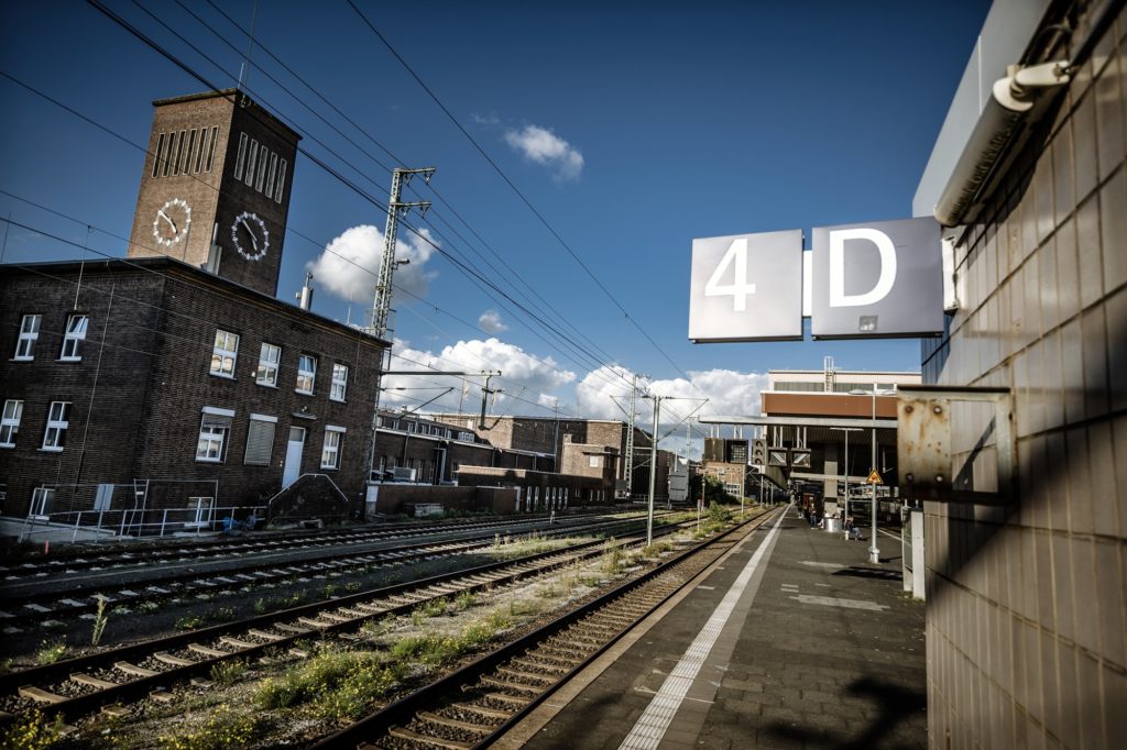 Hauptbahnhof Düsseldorf: Wo sind Gleis 1, 2 und 3?