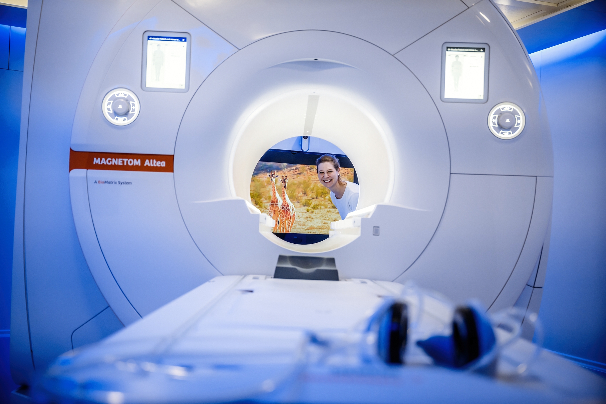 Praxis in Düsseldorf ermöglicht Fernsehen im MRT